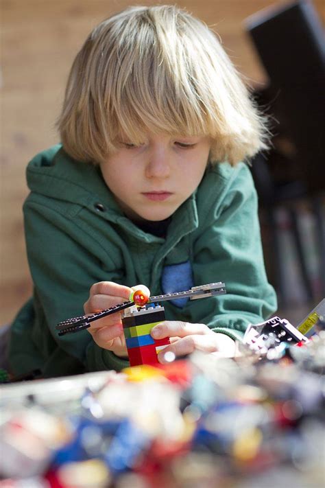 함께웃는재단 자폐아동에게 줄 선물을 고르는 일은 생각보다 어려울 수 있습니다 물론 아이나 부모님에게
