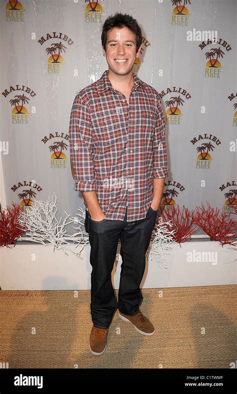 Ben Lyons Anna Faris Hosts Poolside Summer Party To Celebrate The Malibu And Reef Check