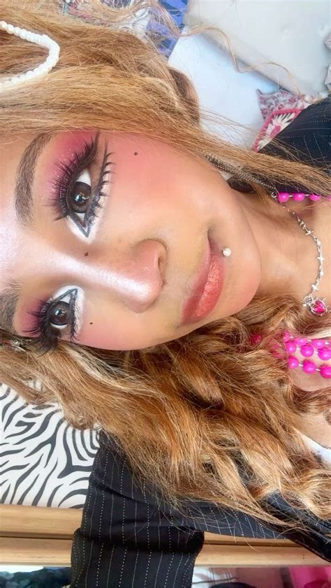 Gyarumcbling Makeup Poisedoll Early 00s Hair And Makeup 2000s
