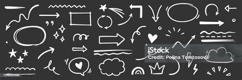 손으로 그린 빨간 선 별 반짝임 강조 칠판에 밑줄 요소 설정 손으로 그린 낙서 텍스트 강조 표시 밑줄 화살표 빨간색 펜 스트로크 스타일 벡터 개체 그룹에 대한 스톡 벡터