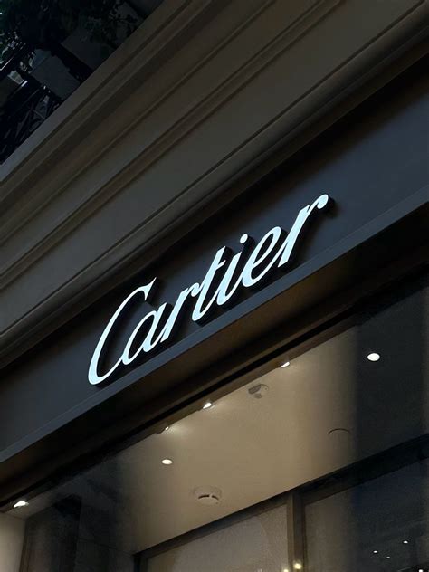 Cartier магазин эстетика в 2025 г Картье Ювелирные комплекты Серьги с бриллиантами