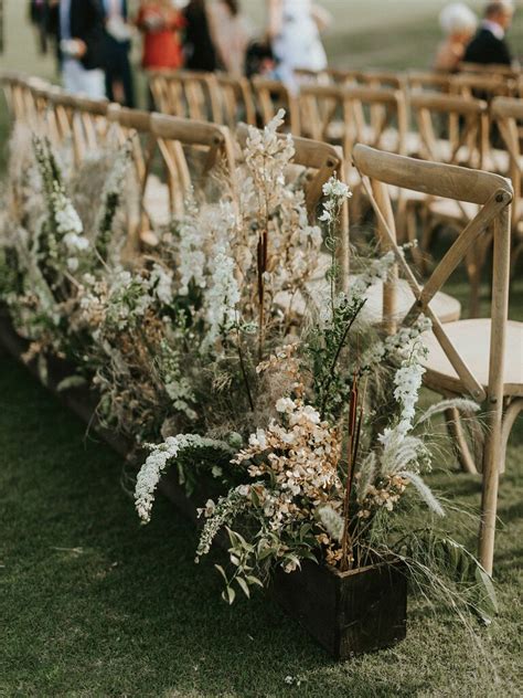 31 Dried Flower Wedding Ideas Bouquets Centerpieces And More
