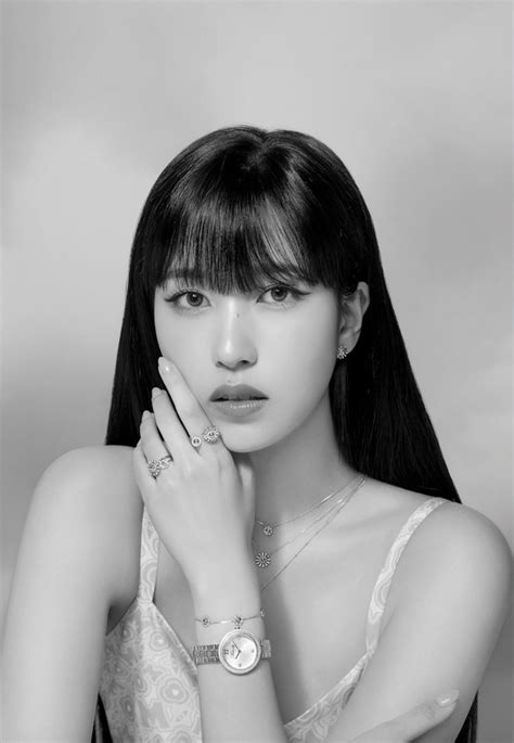 Discover 8 Twice Ideas On This Pinterest Board Twice Kpop Girls Nayeon And More