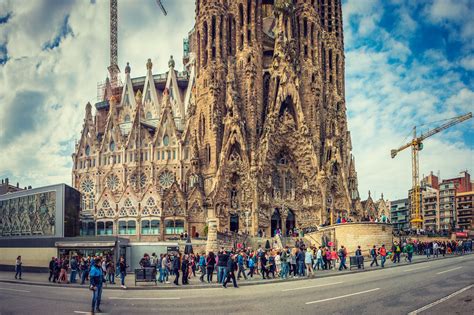 【西班牙圣家堂sagrada Família 全景加近景摄影图片】国外摄影太平洋电脑网摄影部落