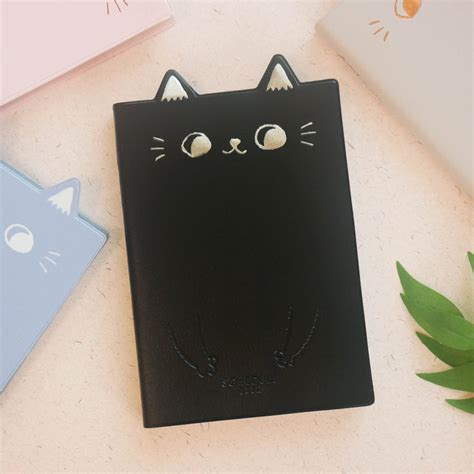 O CAT 2025年貓耳膠皮年度手冊 32K大本 JDM 261 九達生活禮品筆記本 手帳人氣榜 Pinkoi