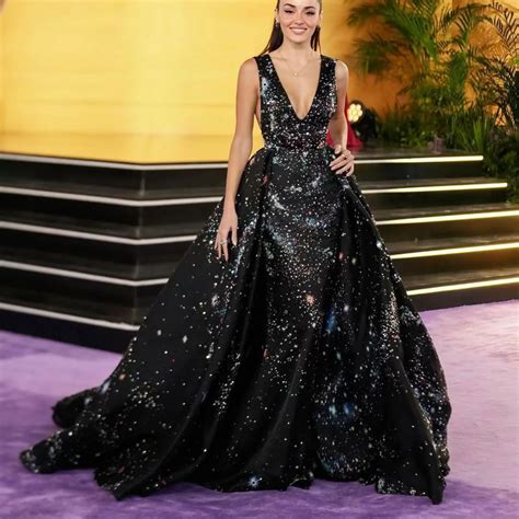 ‎مؤسسه فساتين فرح 👗‎ ‎مؤسسه فساتين فرح لتفصيل السهره والزفاف حسب