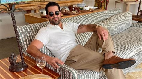 What You Dont Know About Hallmark Star Jesse Metcalfe