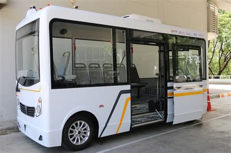 Seminar Explores Advancements In Connected Autonomous Vehicles At 10th