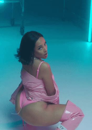Which Celeb Are You Going To Face Fuck Rpickoneceleb
