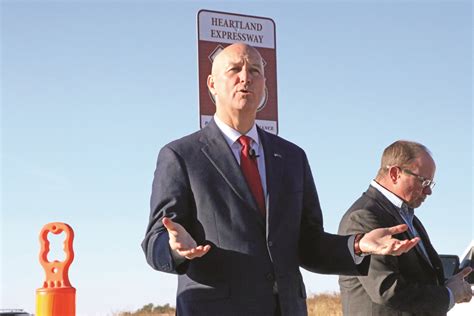 Gov Ricketts Officials Celebrate Expansion Of Heartland Expressway