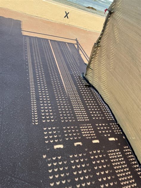 The Shadows During The Eclipse Looked Like The Eclipse R