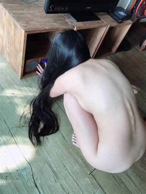 拍照需要音樂才會動的女孩 Seven swsdreams