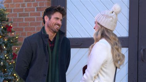 Engaged By Christmas Watch Full Movie On Paramount Australia