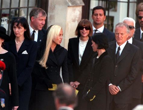 Princess Diana Funeral Photos 30 Unforgettable Moments At The Funeral