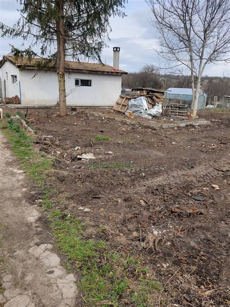 Добрич Продава парцел Земеделска земя 1100 кв м Не е посочено Земеделска земя градини лозя г