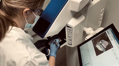 Dt News International Dental Schools Should Consider Incorporating Haptic Vr Simulation