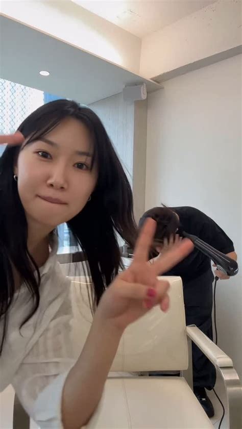 더차 차인석 강남미용실 잠실미용실 레이어드펌 레이어드컷 자연스럽고 세련된 분위기의 레이어드 컷 긴 머리에 가벼운 움직임을 더해주면 꾸안꾸의 정석이 완성됩니다 붕뜨지