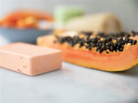 إليك كل أنواع صابون البابايا وفوائدها