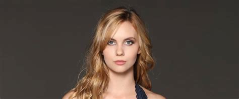 Kayla Coyote Biography 27 Photos Age Height Real Name Instagram