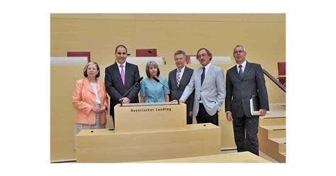 Германия ни хвали за борбата с мафията