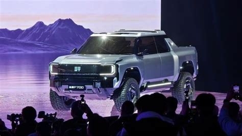 Jetour Zongheng Meluncur Mobil Listrik Range Extender Yang Bisa Berenang