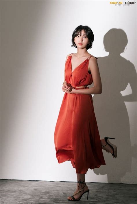 채수빈 화보촬영 현장 비하인드 사진 모음 Pretty Outfits Fashion Model Poses Fashion Models