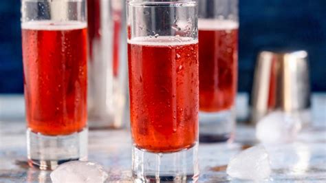 Shots Rezepte und Jellyshots für köstliche Getränke auf Ihrer Party