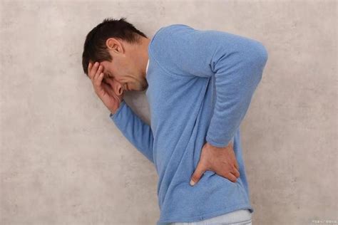 腰痛的原因有哪些？哪些情况腰痛需要及时就诊？ 知乎