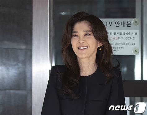 환한 미소 짓는 이부진 사장 네이트 뉴스