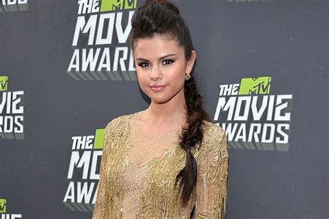Selena Gomez Gifs Collection Hebdomadaire De Films Gif