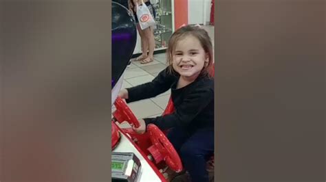 Minha Filha Brincando D Carrinho Youtube