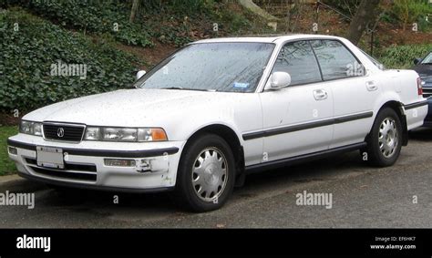 The Acura Vigor 1992 1994 Is A Compact Luxury Sedan Offering A 25l 5