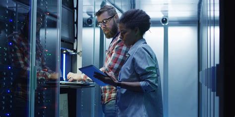 How To Build A Highly Efficient Data Center Networking Team Hpe Juniper Networking Blogs