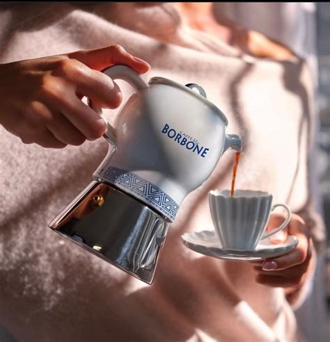 플러시 Plush 🇮🇹 이탈리아의 커피 명가 카페 보르보네가 만들어낸 도자기 모카포트 🇮🇹 집 안