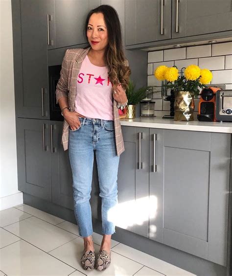 Can Women Over 40 Wear Long Hair How To Wear Long After 40