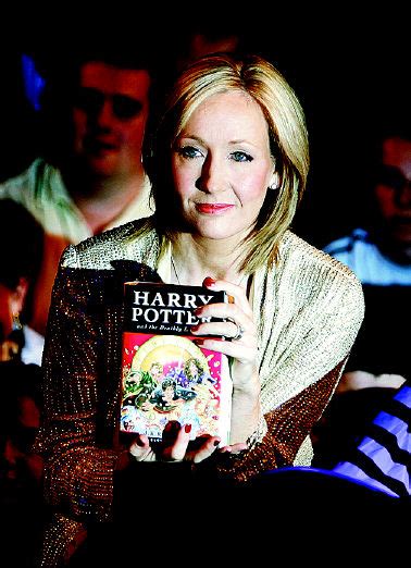 마술 대신 마약에 빠진 해리포터 조앤 롤링의 성인소설