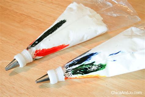 Rainbow Swirled Frosting Cupcakes Chica And Jo