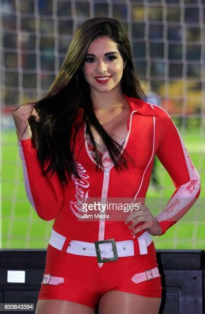 Cheerleader Mexico Photos And Premium High Res Pictures Getty Images