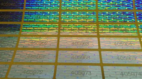 Холограмни саморазрушаващи стикери за защита информация ИЗИ МЕДИА