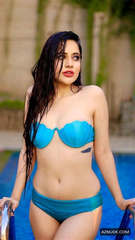 Urfi Javed Hot And Sexy Aznude