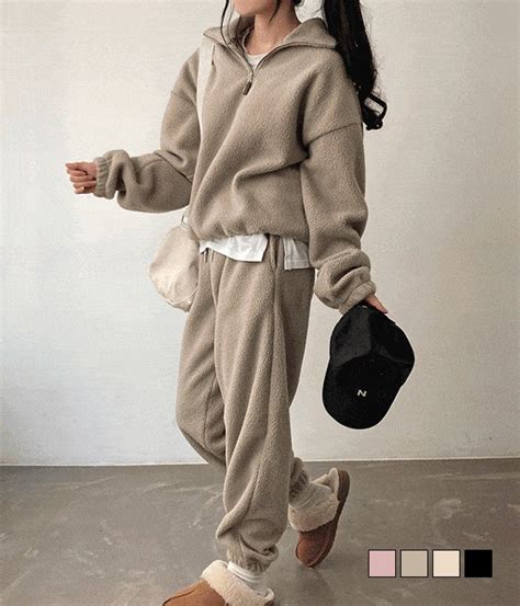 기프티박스 무료배송 말티푸 뽀글이 양털 반집업 트레이닝 조거 세트