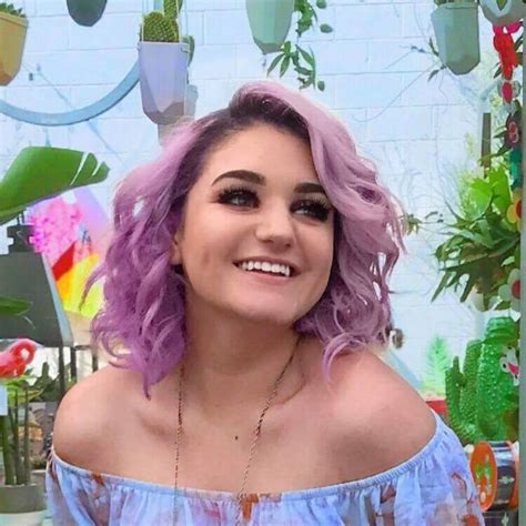 8 Hot Sexy Sarah Peretz Bikini Pics