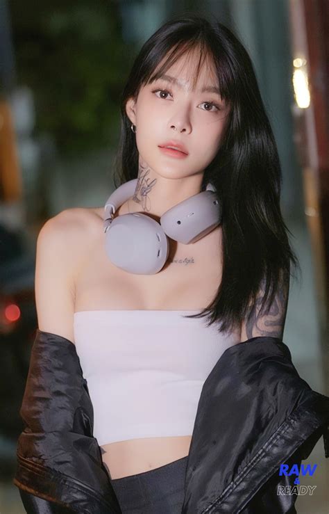 Sis Sis Added A New Photo