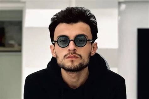 ببینید تعجب مجری تلویزیون از تسلط مرتضی امینی‌تبار به زبان انگلیسی