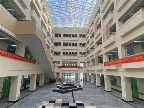 鼎盛装饰公司承建的长安大学智慧教室项目顺利通过竣工验收陕西建工鼎盛装饰有限公司