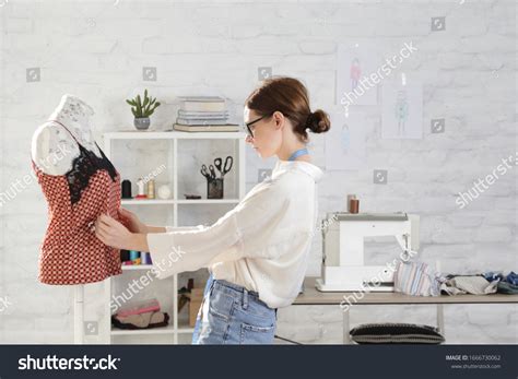 22992 Slow Fashion 이미지 스톡 사진 및 벡터 Shutterstock
