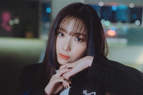 Kep1ers Agency Shares Update After Seo Young Eun Is Taken To Hospital During Fan Signing Soompi