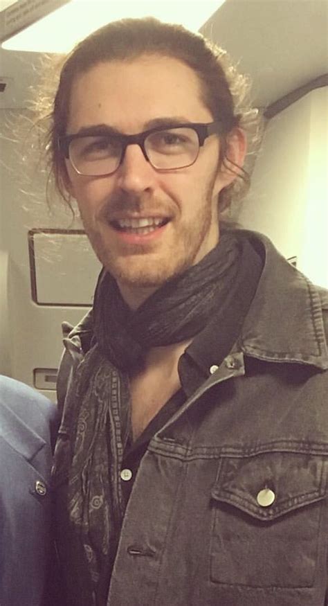 Pin By Ute Black On Hozier Hozier Andrew Pretty