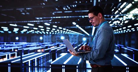 Analyst Engineer In Cloud Data Center Stock Image Image Of Management