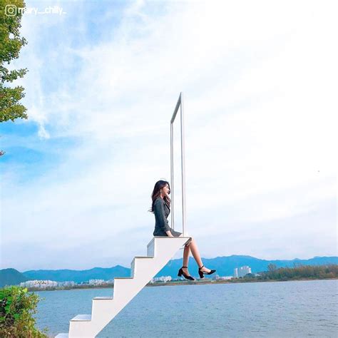 여행감성 코로나 잠잠해지면 가볼 만한 서을 근교 존예 카페☕ 넓은 의암호를 향해 뻗은 천국의 계단😍😍